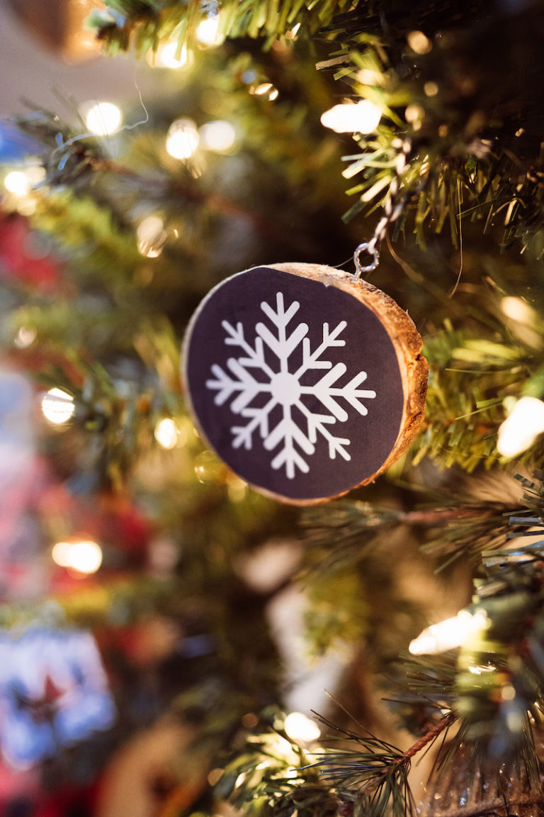 25 Christmas Free Printables: Gift Tags, Templates, Wall Art, Banners ...